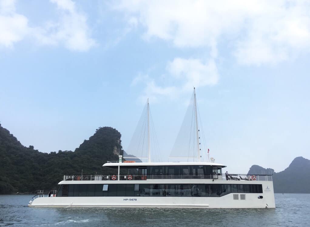 Jade Sails Cruise | Halong Bay One Day: 95USD/Pax